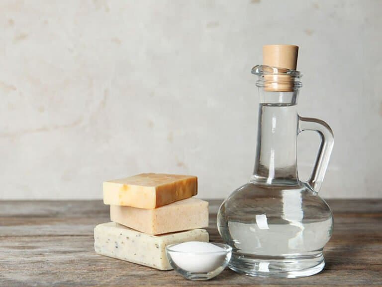 10 Best DIY Cabinet Cleaner Recipes to Make