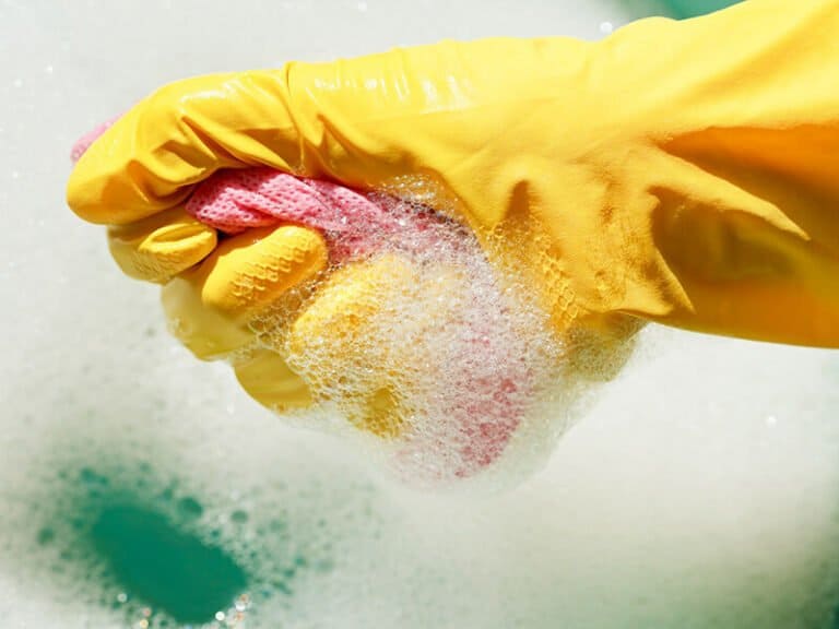 Quick DIY Whiteboard Cleaners That Are Easy to Make