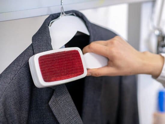 Effective Tricks to Remove Lint from Clothes